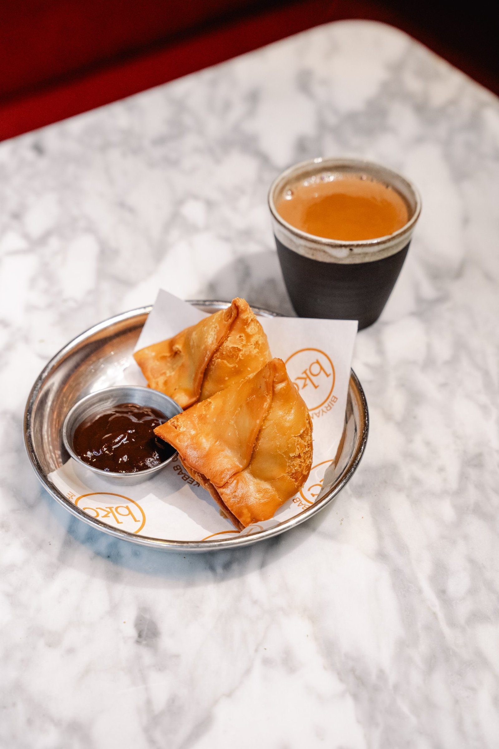 Karak Chai served with Veg Samosa (V)